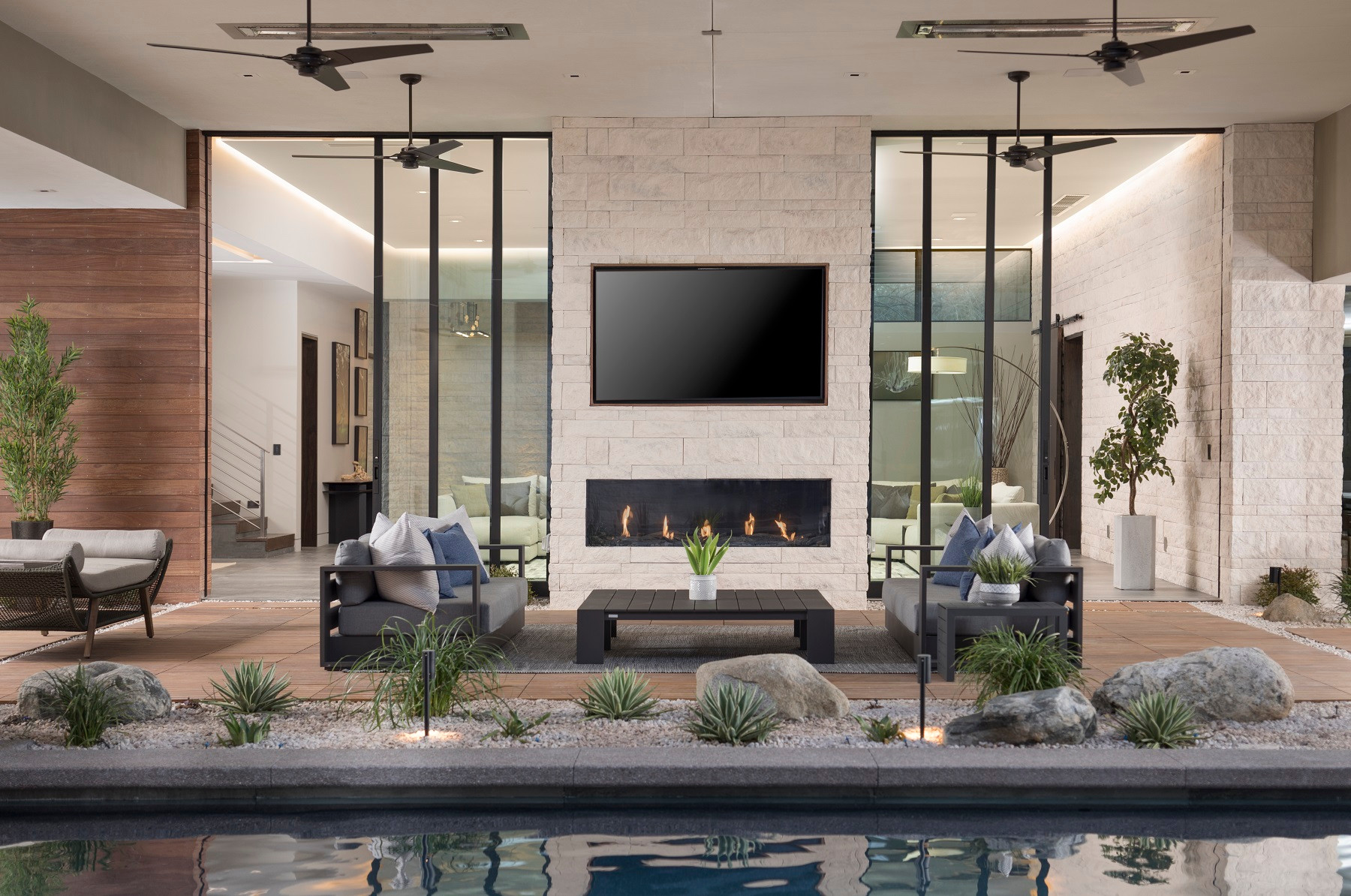 (FER) Studio Las Vegas is moving toward modern architecture